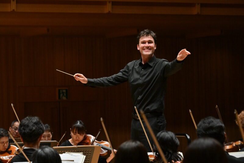 Riley Court-Wood: Conductor